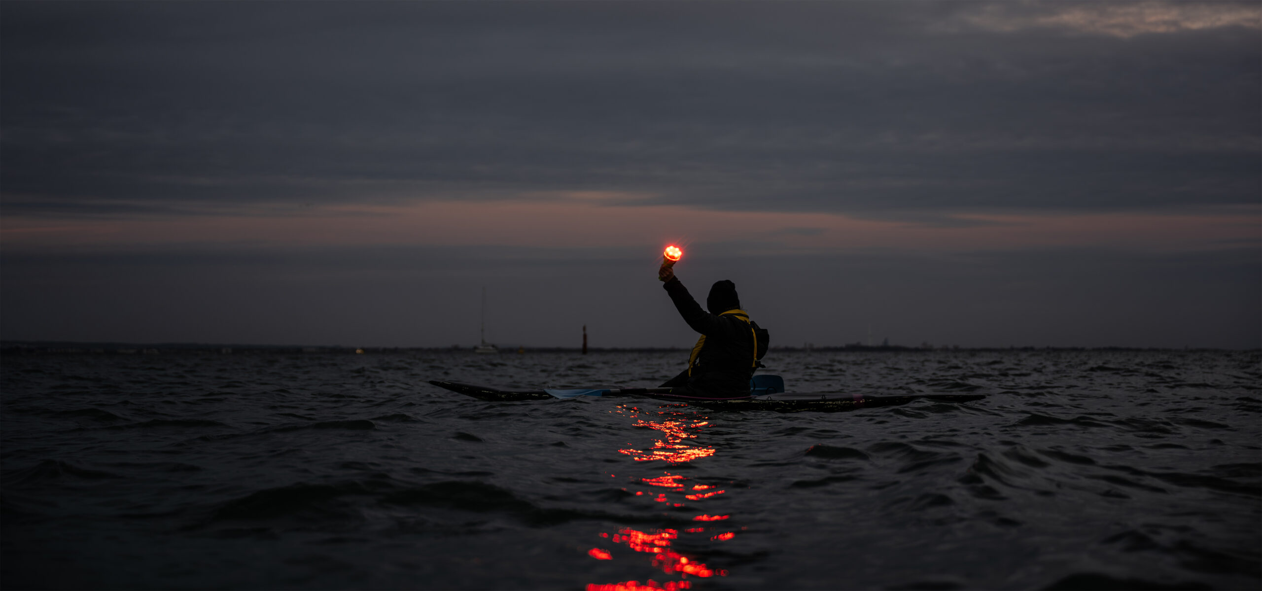 What Is an Electronic Visual Distress Signal (EVDS)? - Eflare